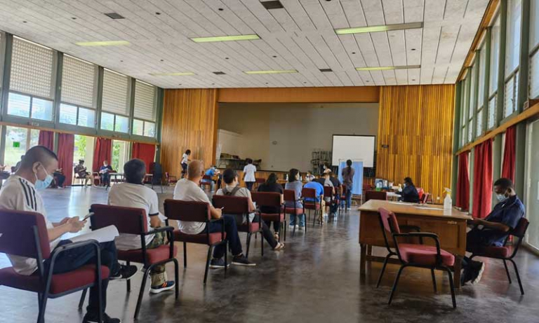 Chinese Expats in Namibia Line Up at the Embassy For COVID-19 Vaccine ...