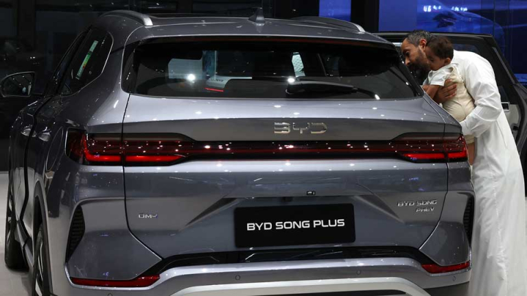 In Fuel-Guzzling Saudi Arabia, Chinese Electric Cars Pique Interest ...