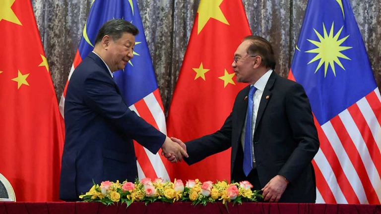 China's Xi Meets Malaysian Leaders, Vows to 'Safeguard' Asia Allies ...